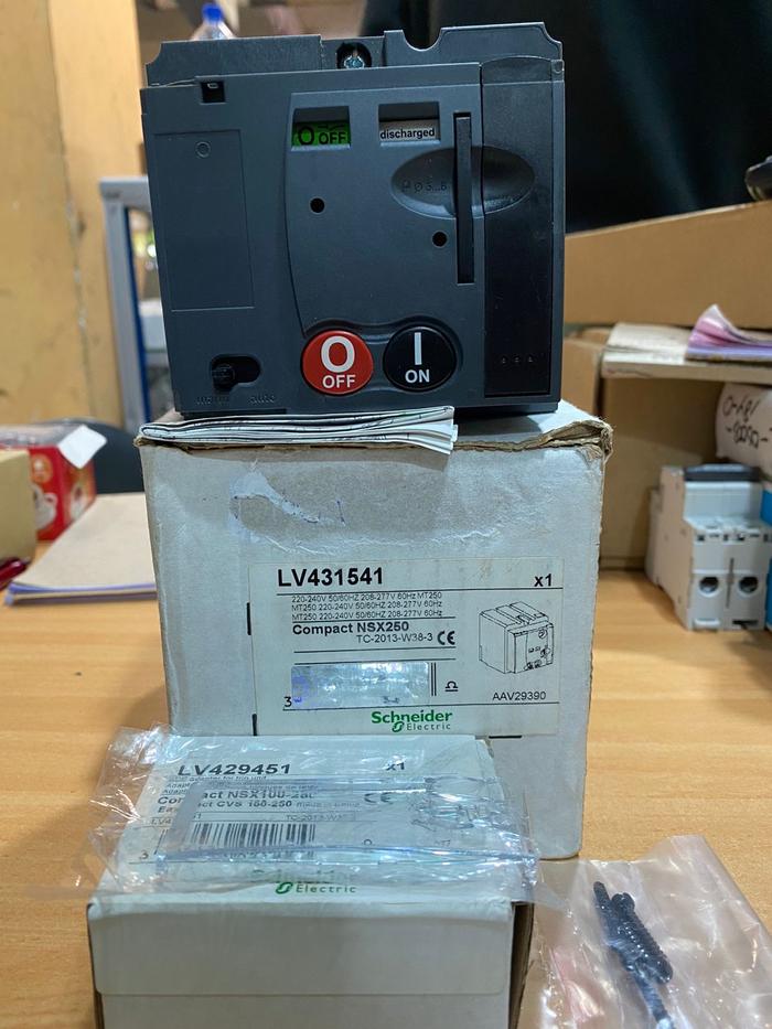 Jual SCHNEIDER LV431541 MT250 MOTORIZED MCCB NSX CVS - Kota Bandung ...