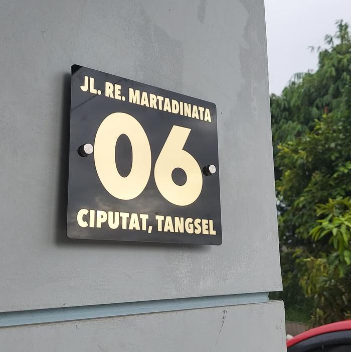 Jual Cutting Sticker Nomor Rumah dengan Akrilik 20x18cm. WARNA CHROME ...