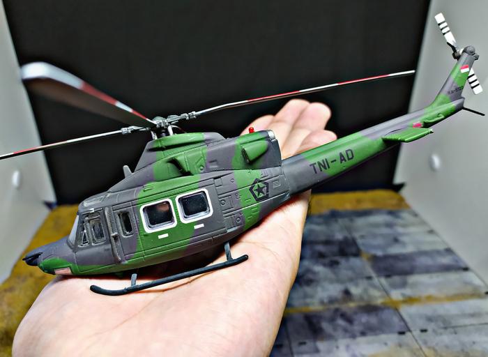 Jual Diecast Miniatur Helikopter Bell 412 EPI Penerbad TNI AD Indonesia ...
