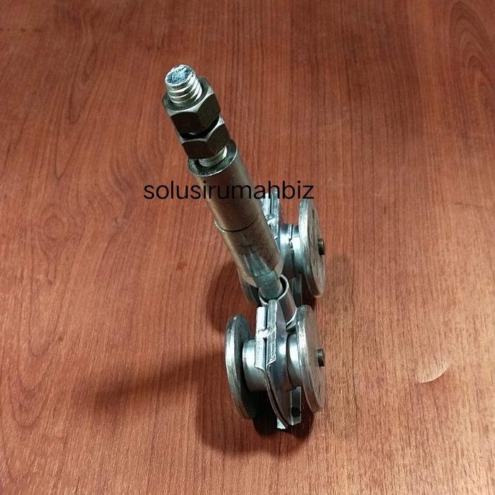 Jual RODA ATAS GARASI 2 RODA BAUT DORONG RODA REL PINTU LIPAT AS berat ...