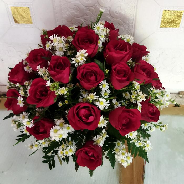 Jual rangkaian bunga meja bulat. mawarmerah. bunga asli. - Jakarta ...