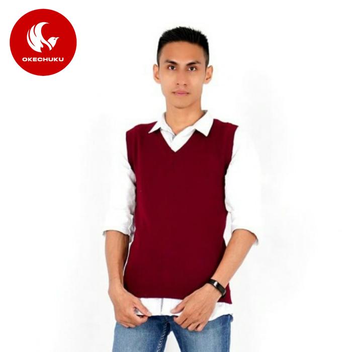 Jual Rompi Rajut Polos Maroon / Knit Vest Maroon Unisex Okechuku ...