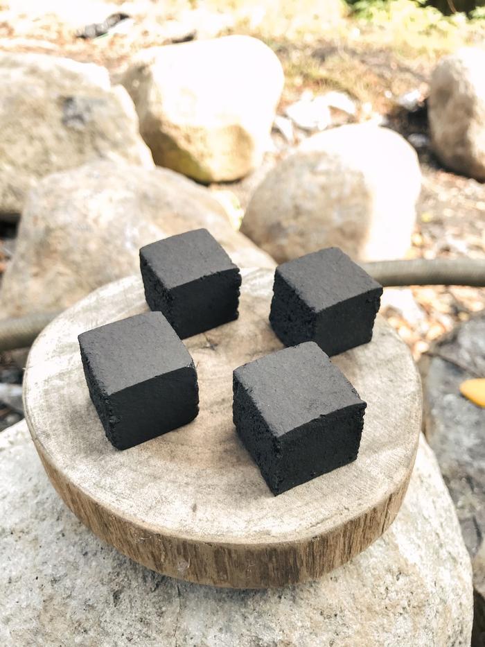 Jual Coco Al Ajamy - Arang Kelapa Cube Bricket Coconut Charcoal/ 1 Kg ...