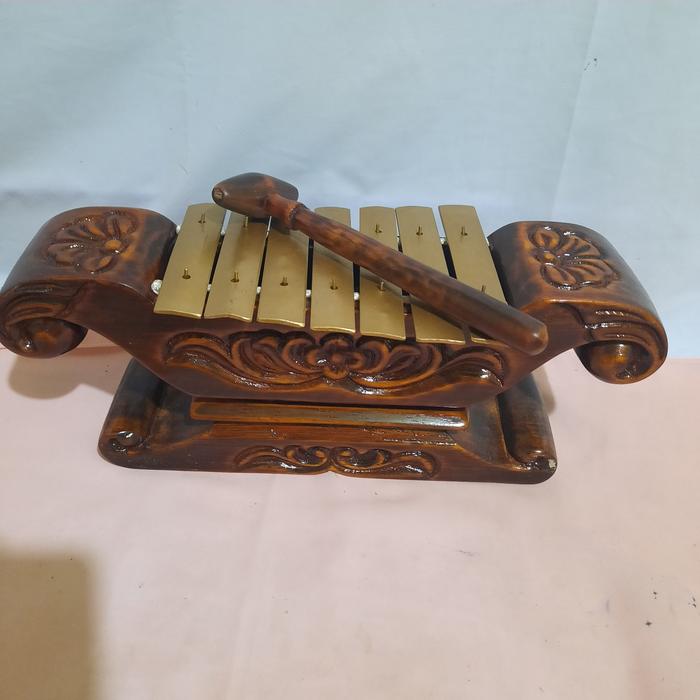 Alat Musik Saron