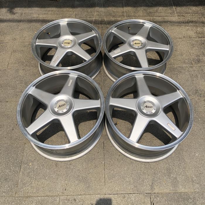 Jual Velg BMW OZ Futura R19 5x120 supercopy like ori like new for e36 ...