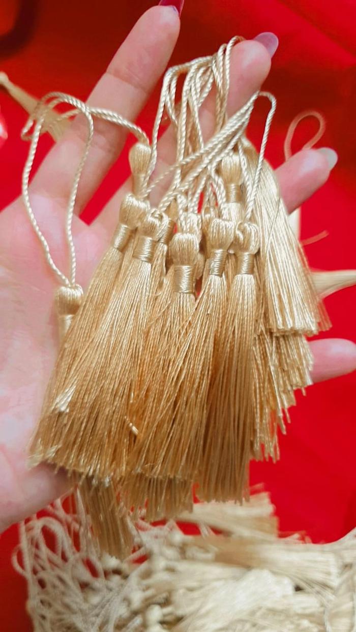 Jual TALI RUMBAI GOLD / TASSEL GOLD HIASAN HANGTAG - Jakarta Barat ...