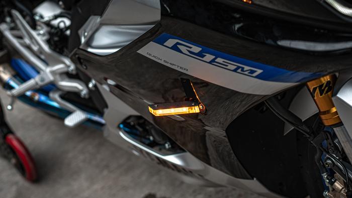 Jual SEIN LED INVISIBLE WING YAMAHA R15V4 / R15V3 / R25 / R6 / R1 BY ...