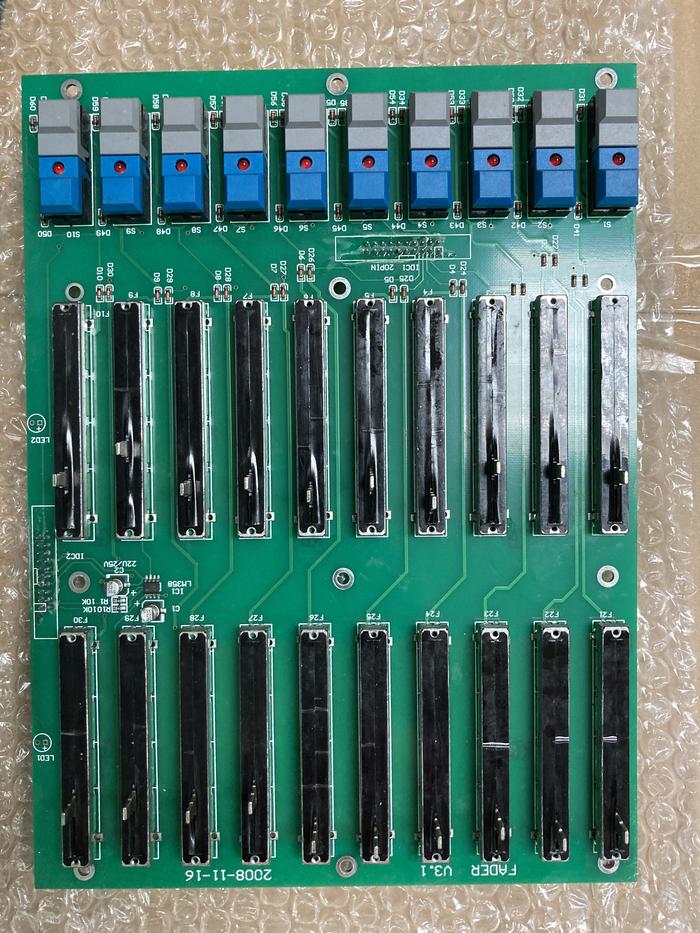 Jual Dimmer Preset fader board avolites pearl 2010 - Jakarta Barat ...
