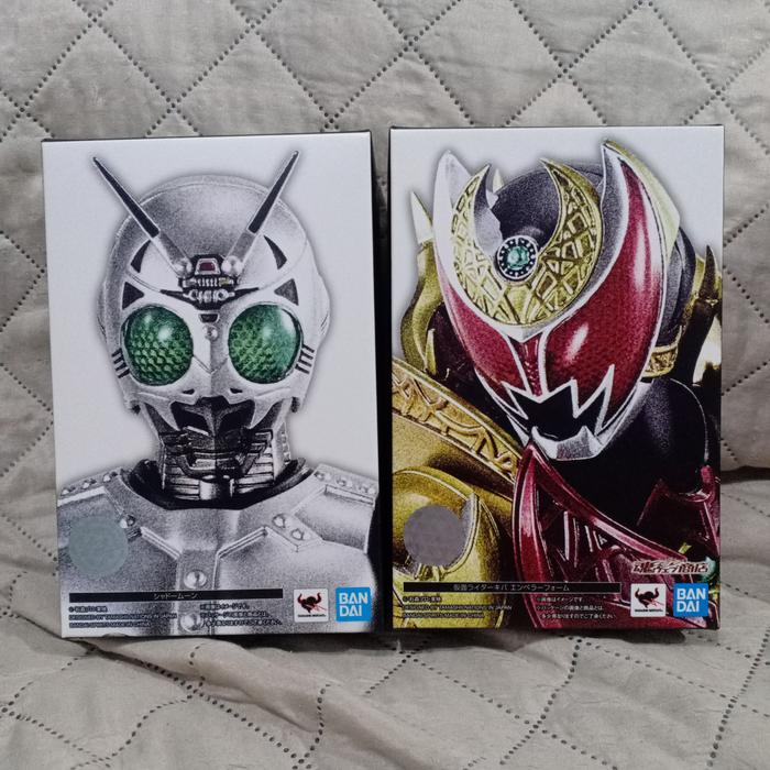 Jual Shf ss Kamen Rider Kiva emperor n Shadowmoon shadow moon not black ...