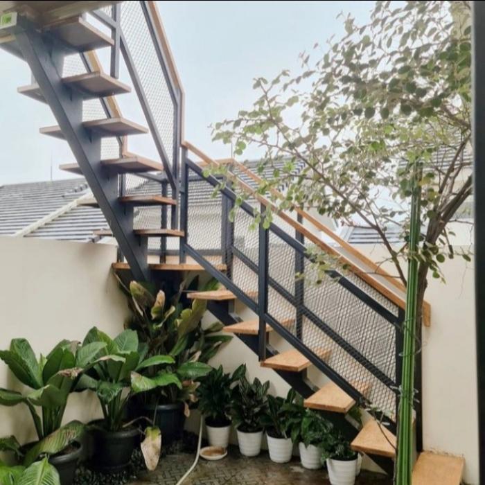 Jual tangga rebah outdoor kayu - Kota Tangerang Selatan - Delviana ...