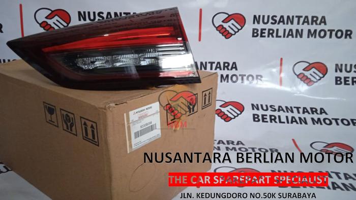 Jual REFLEKTOR BAGASI RH/KANAN MITSUBISHI XPANDER 8330B098 ORIGINAL ...