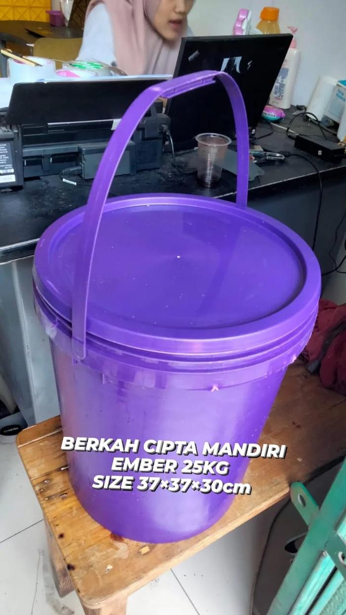 Jual ember plastik 25kg/ember biru 25 liter/ember cat 25 kg/ ember ikan ...