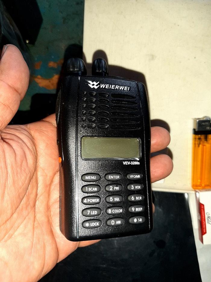 Jual HT WEIERWEI VEV3288 FREKUENSI VHF ATAU UHF ADA JUGA UNITNYA SAJA BAGUS - Kota Depok ...