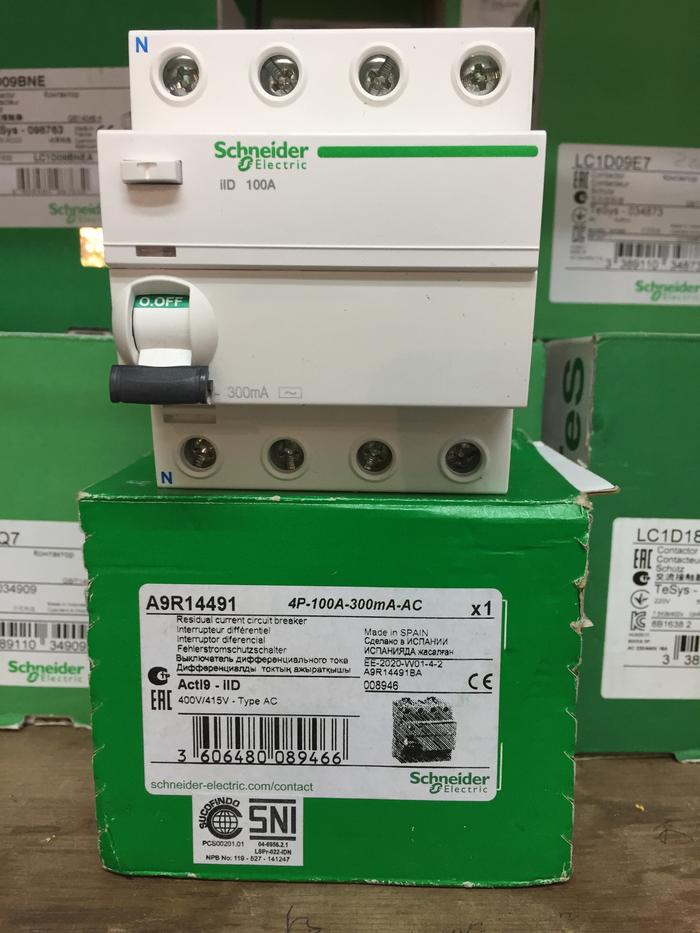 Jual ELCB Schneider RCCB 4P 100A 300mA A9R14491 - Jakarta Pusat ...