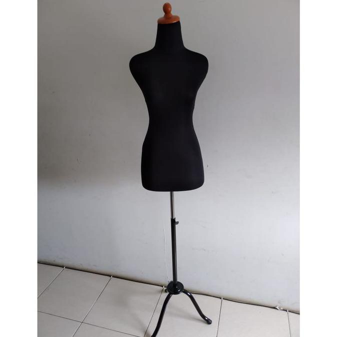 Wanita Manekin