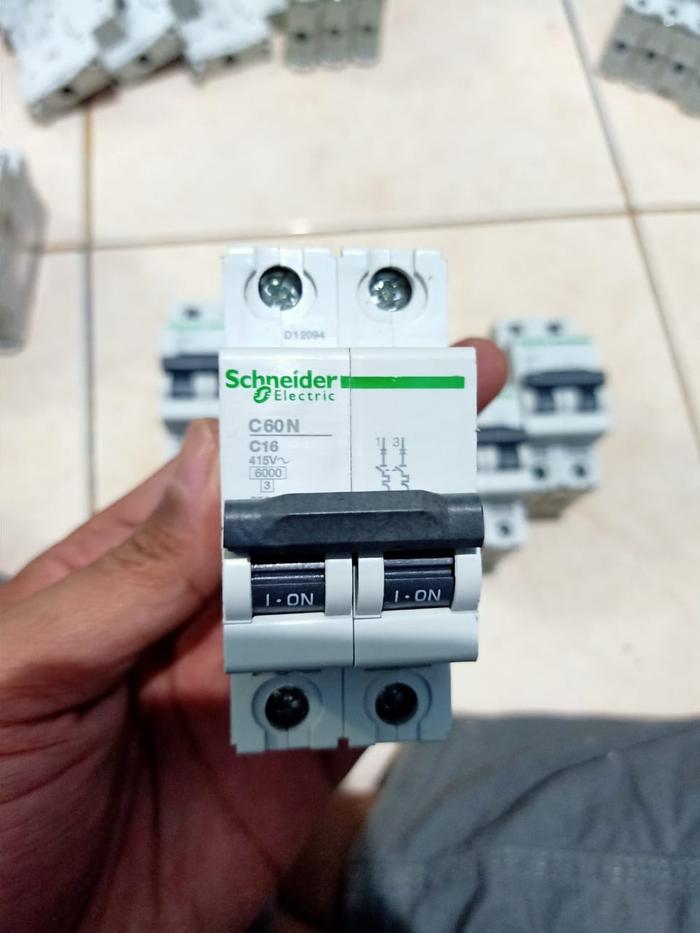 Jual MCB Schneider C60N 2P 16A - C16 - Jakarta Pusat - Surya Electrikal | Tokopedia