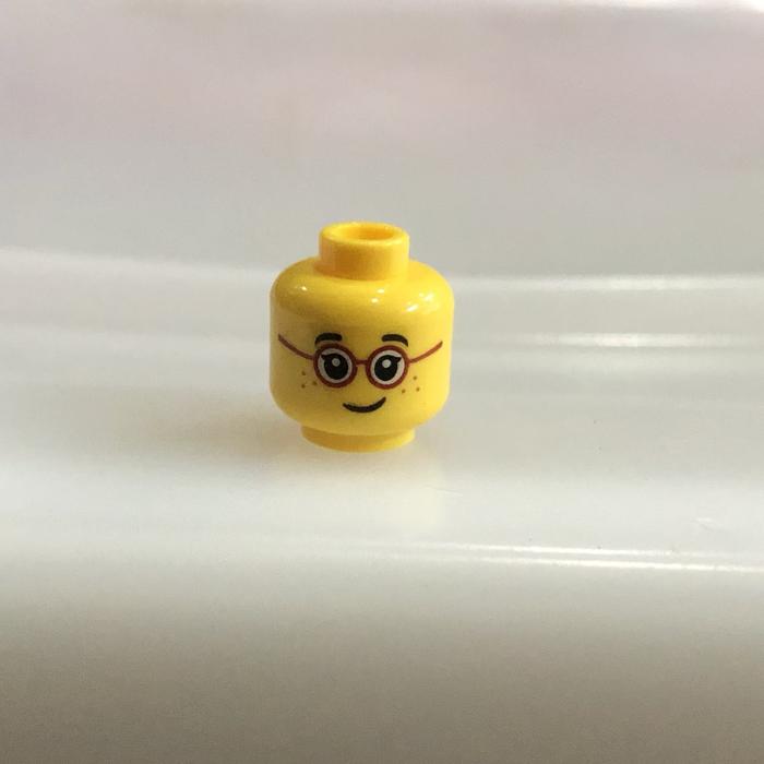 Jual Lego minifigure girl head with glasses - Jakarta Utara - Go_brick ...