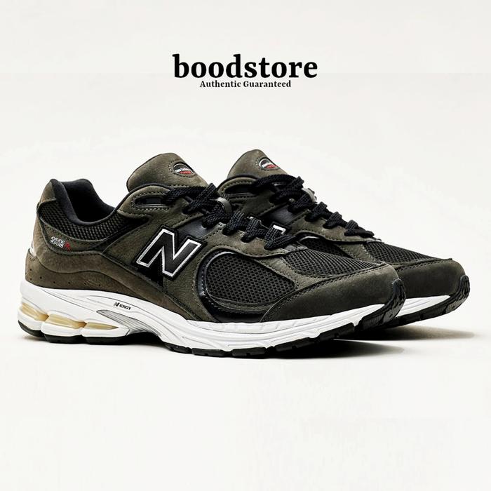 Jual new balance 2002r dark grey - 40.5 - Kota Bandung - SURVOLTER ...