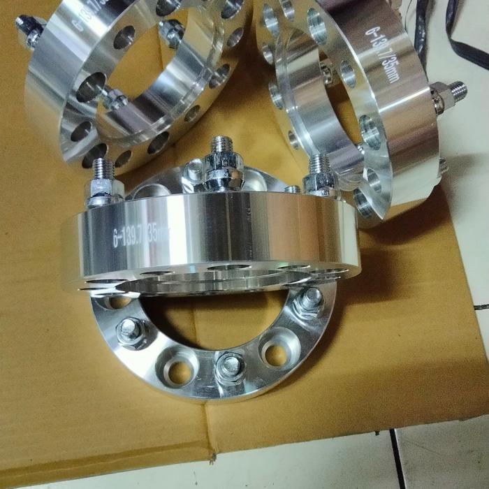 Jual adaptor ban hilux/fortuner/triton/ford ranger lobang 6 ukuran 3cm ...