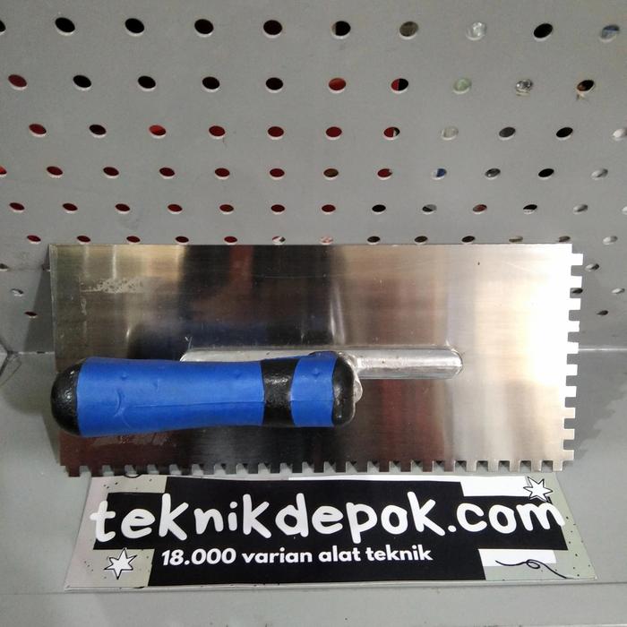 Jual Alat Perata Acian Plester Tembok Bergerigi Trowel Besi Gagang ...