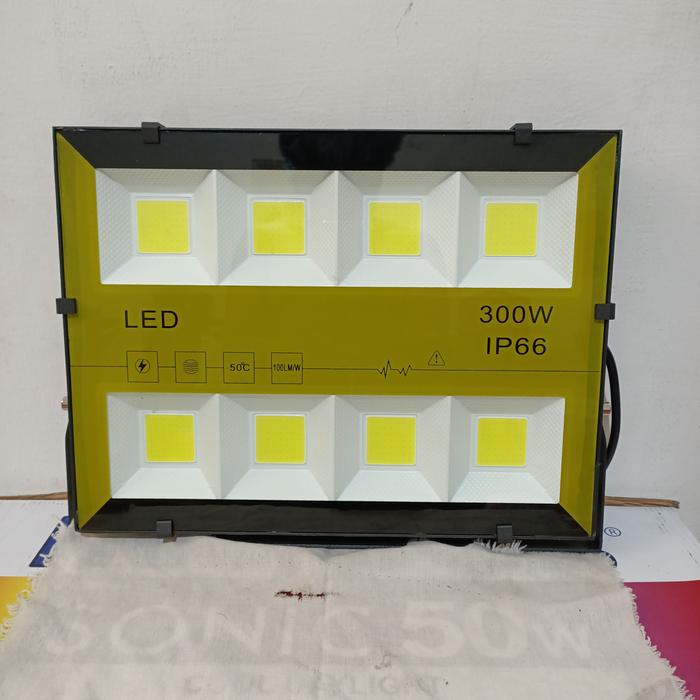 Jual lampu sorot led cob 300watt flood light led cob 300w 8mata - Kota ...