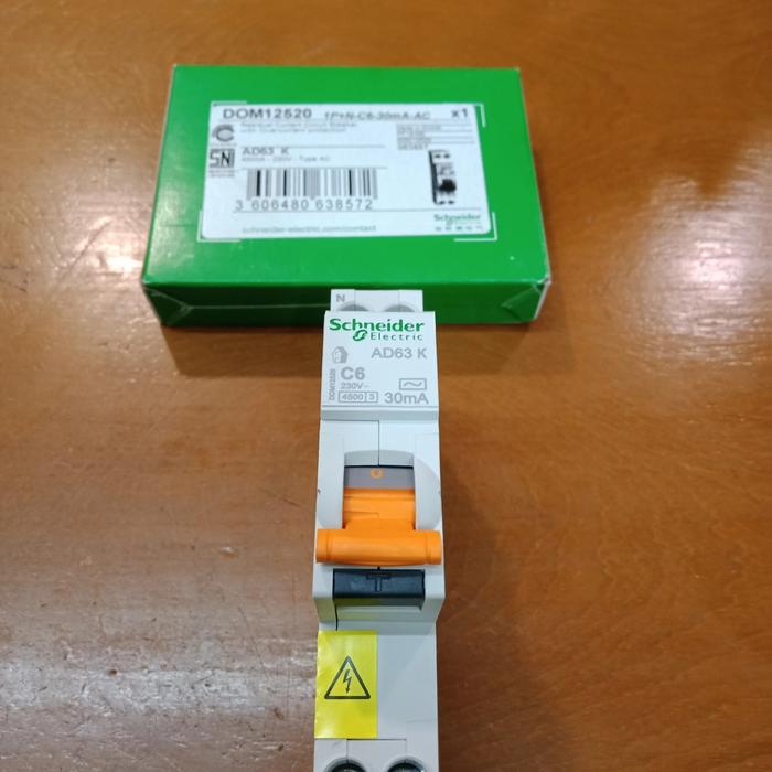 Jual ELCB RCBO SLIM 1P .6A .10A .16A .20A . SCHNEIDER 30MA - Jakarta ...