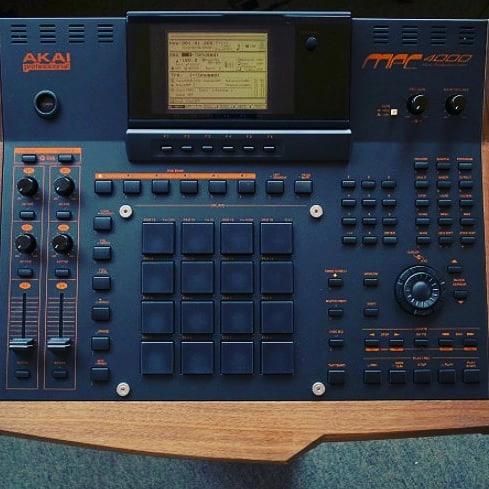 Jual Akai Mpc 4000 Drum Production Di Seller Rukia - Cengkareng Timur, Kota Jakarta Barat | Blibli
