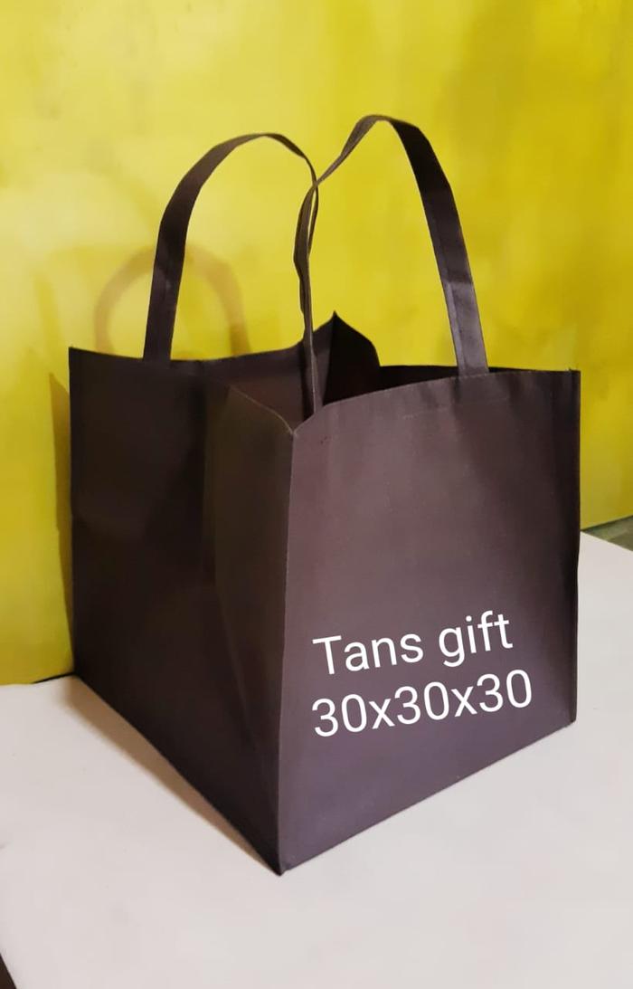 Jual Goody Bag Spunbond Ukuran Kotak TxPxL = 30X30X30 - Hitam - Kab ...