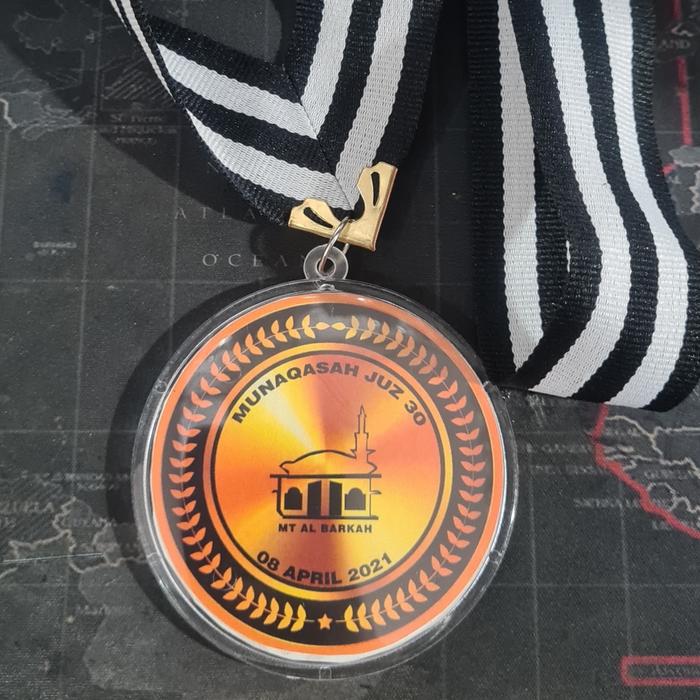 Jual Medali Insert Paper Plus Tali & Gambar - Polos Bulat, Biru-putih ...