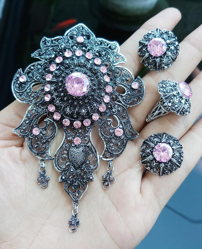 Jual bros alpaka bali set kebaya motif gada perak bakar - Hijau, 1set ...