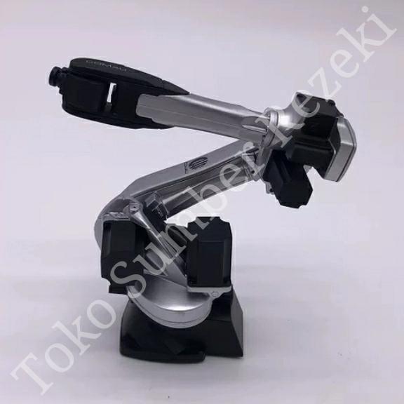 Jual Comau Industrial Robot Arm Model High Simulation Lengan Tangan ...