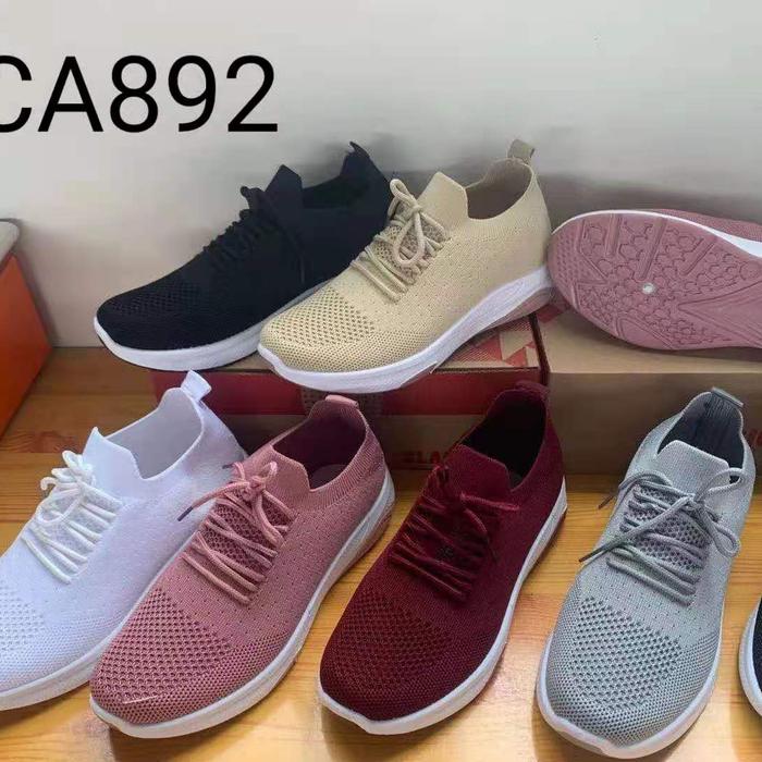 Sepatu Sneaker Wanita Cewek Casual Import Ootd Fashion Viral Kekinian ...