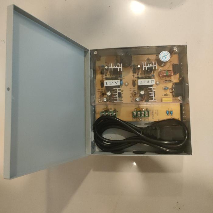 Jual POWER SUPLY BOX 12V 6A 4CH DAN KABEL POWER - Kota Surabaya ...