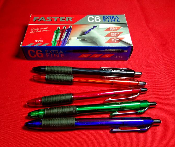 Jual Faster Ballpoint Retractable C6 Hitam / Biru ( 1 Pack - 12 Pcs ...