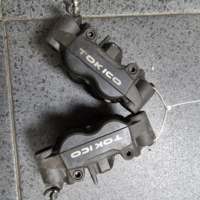 Jual Kaliper Tokico 4 piston 4 piston sepasang kiri kanan new model radial - Kab. Tangerang ...
