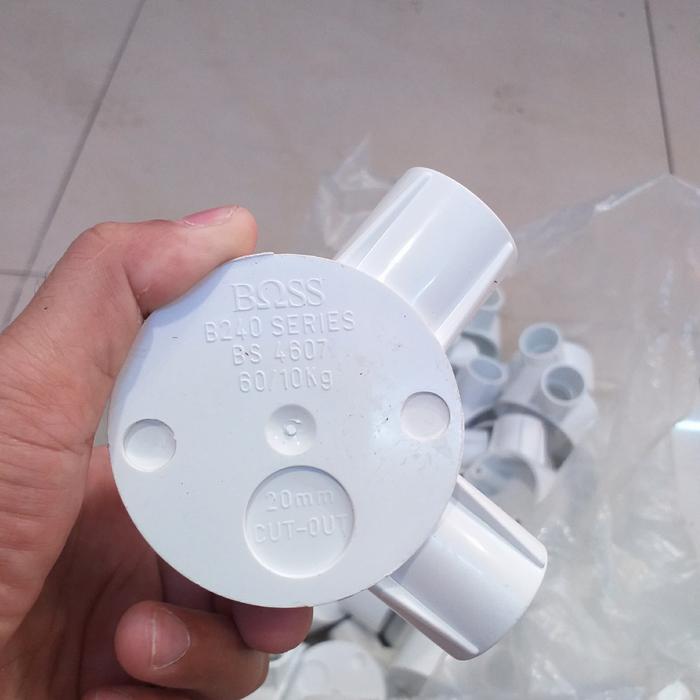 Jual T Dus 20mm Cabang 2 merek BOSS Warna Putih / T Dus Cabang 2 merek ...
