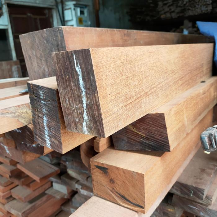 Jual Balok Kayu Ulin 4x6x200 cm Sudah Serut Halus - Kota Semarang ...