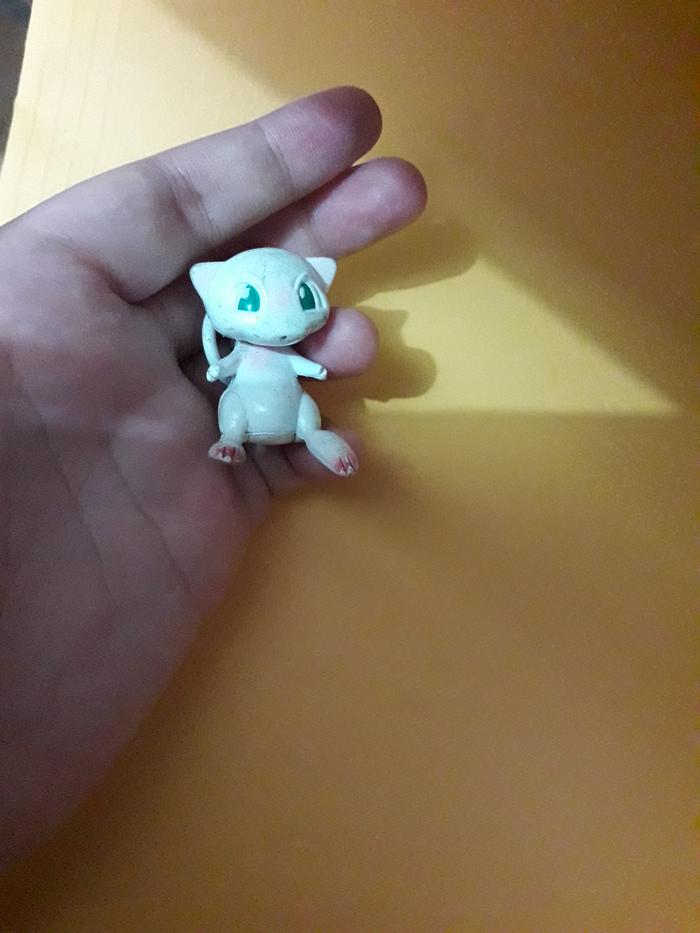 Jual action figure mew pokemon pikachu ori tomy - Kota Surabaya ...