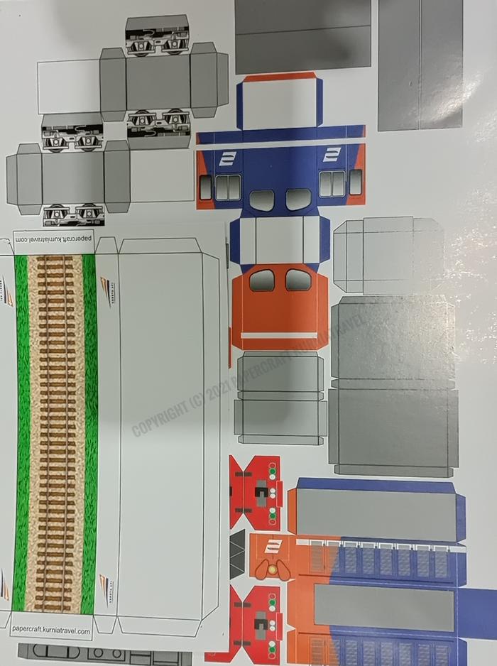 Papercraft Lokomotif Bb 300 Perumka Skala 87 Papercraft – Rainy Weathers