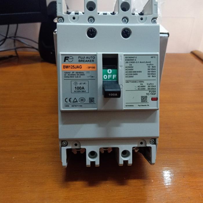 Jual MCCB Breaker NFB Fuji BW 125 JAG 3POLE 15-125A Fuji Electric ...