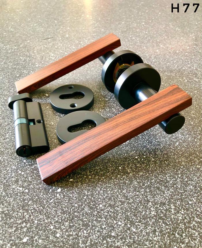 Jual Gagang pintu door handle kayu hitam minimalis jenis paloma yale ...