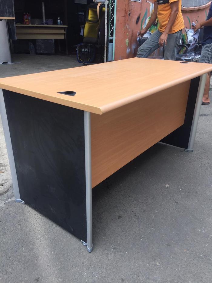 Jual Meja modera, laci highpoint, 2 kursi vinoti, lemari besi besar ...