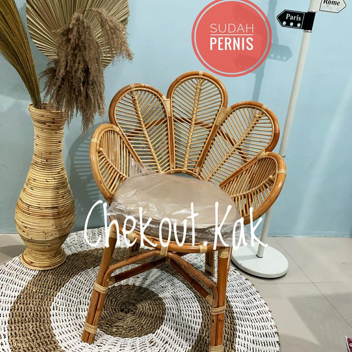 Jual kursi rotan aesthetic/kursi bunga rotan/kursi teras vintage ...