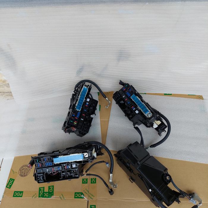 Jual FUSE BOX SEKRING INNOVA 2005 -2015 FORTUNER HILUX ORIGINAL - Kota ...