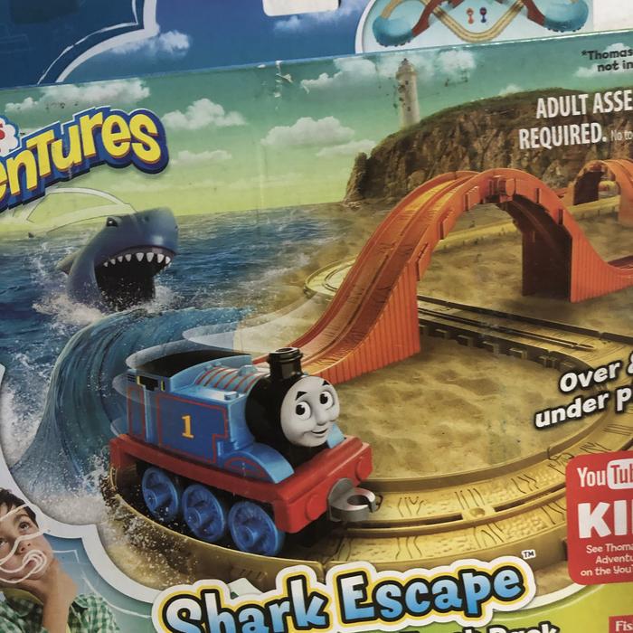Jual Thomas And Friends Adventures - Shark Escape Track Set Di Seller ...