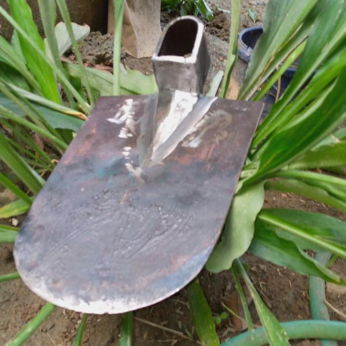 Jual cangkul baja/pacul sawah cangkul cocok untuk segala tanah murah ...