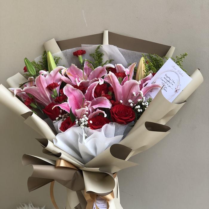Jual Bouquet Lily edisi ppkm fresh flower bunga segar buket tangerang ...