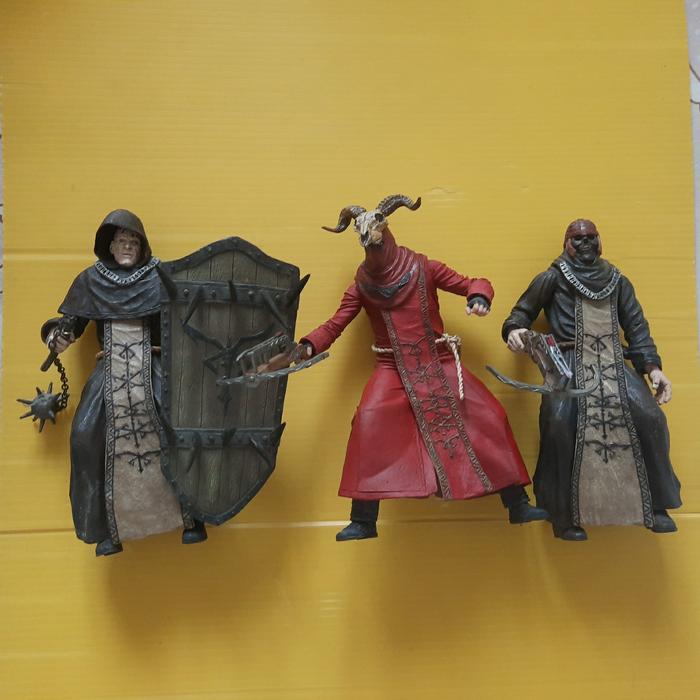 Jual neca resident evil 4 los iluminados monk set very rare - Kota ...