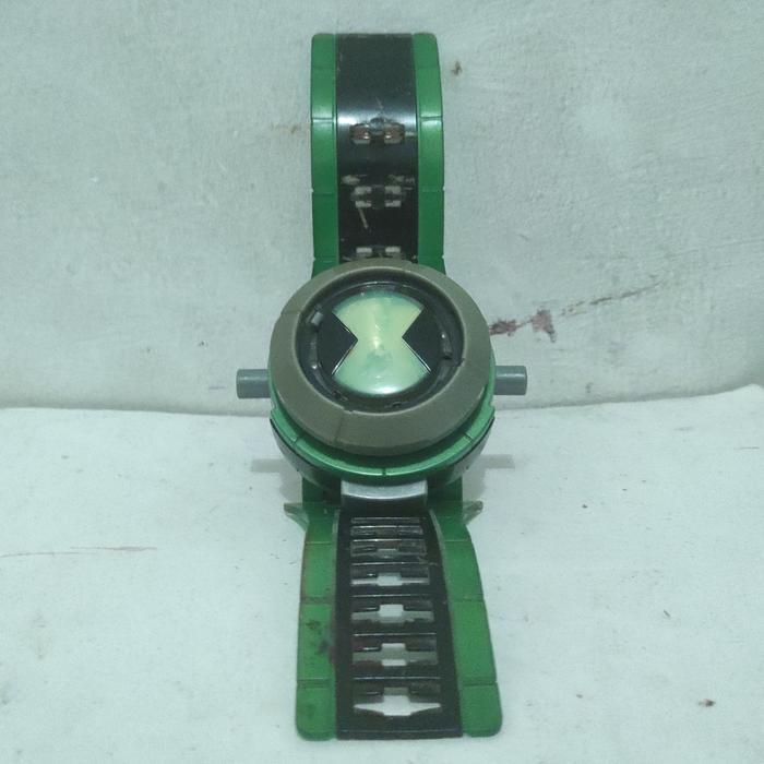 Jual Mainan Jam Tangan Omnitrix Ben 10 Alien Force Ultimate Original ...