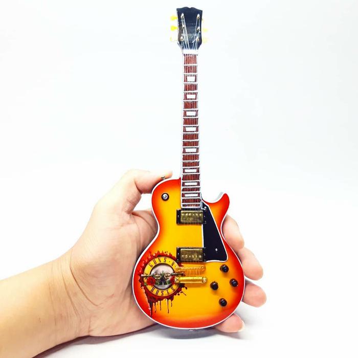 Jual Miniatur Gitar Gibson Lespaul logo Guns N Roses - Kab. Bantul ...